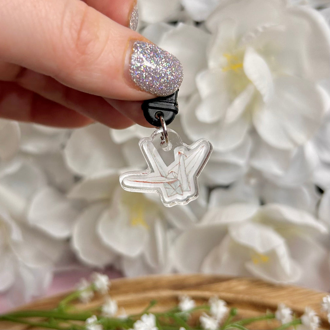Manacled Paper Crane USB-C Dust Plug - Awfullynerdy.co – Awfullynerdy.co